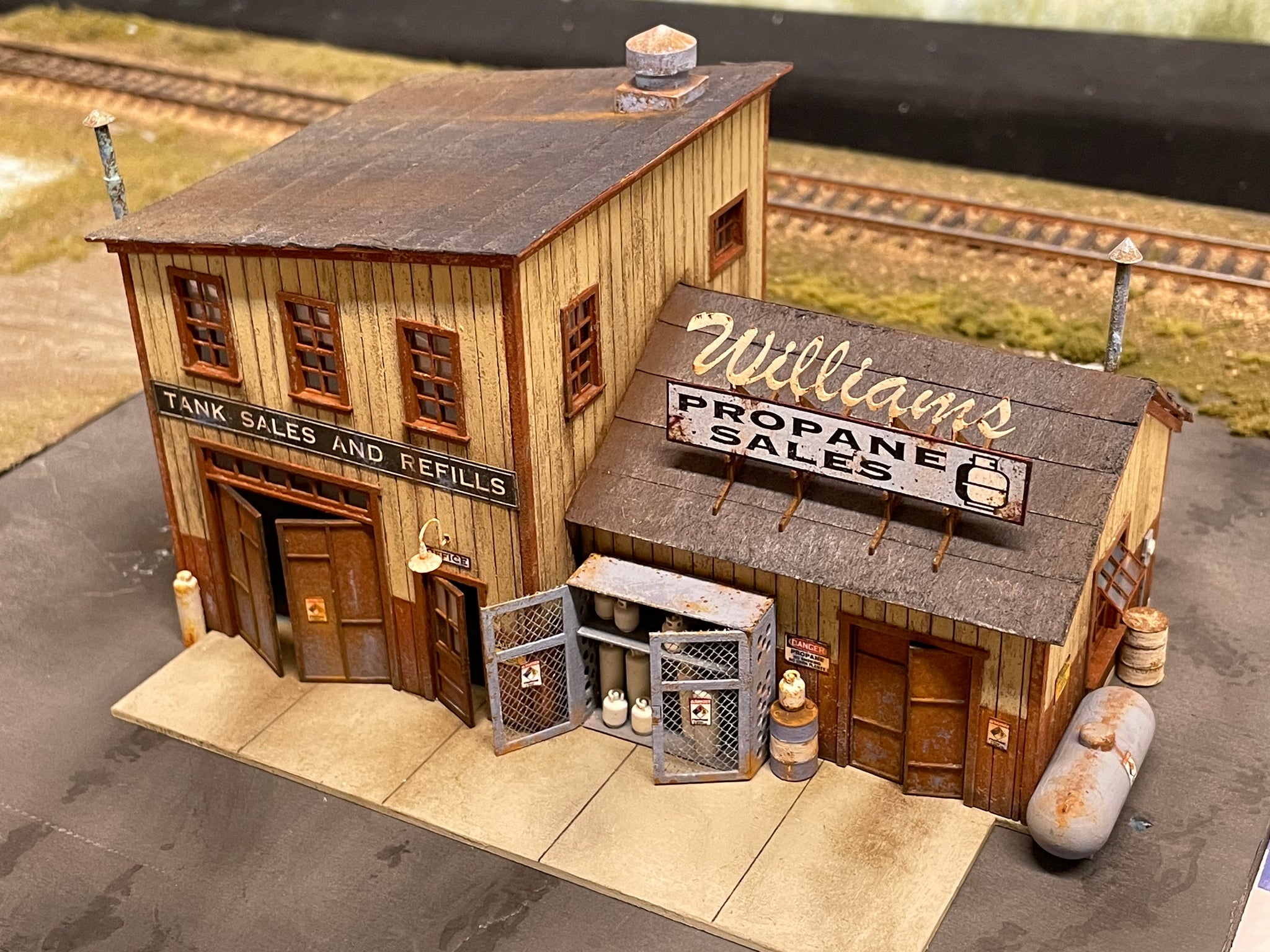 HO Scale- William's Propane Sales – Jason Jensen Trains